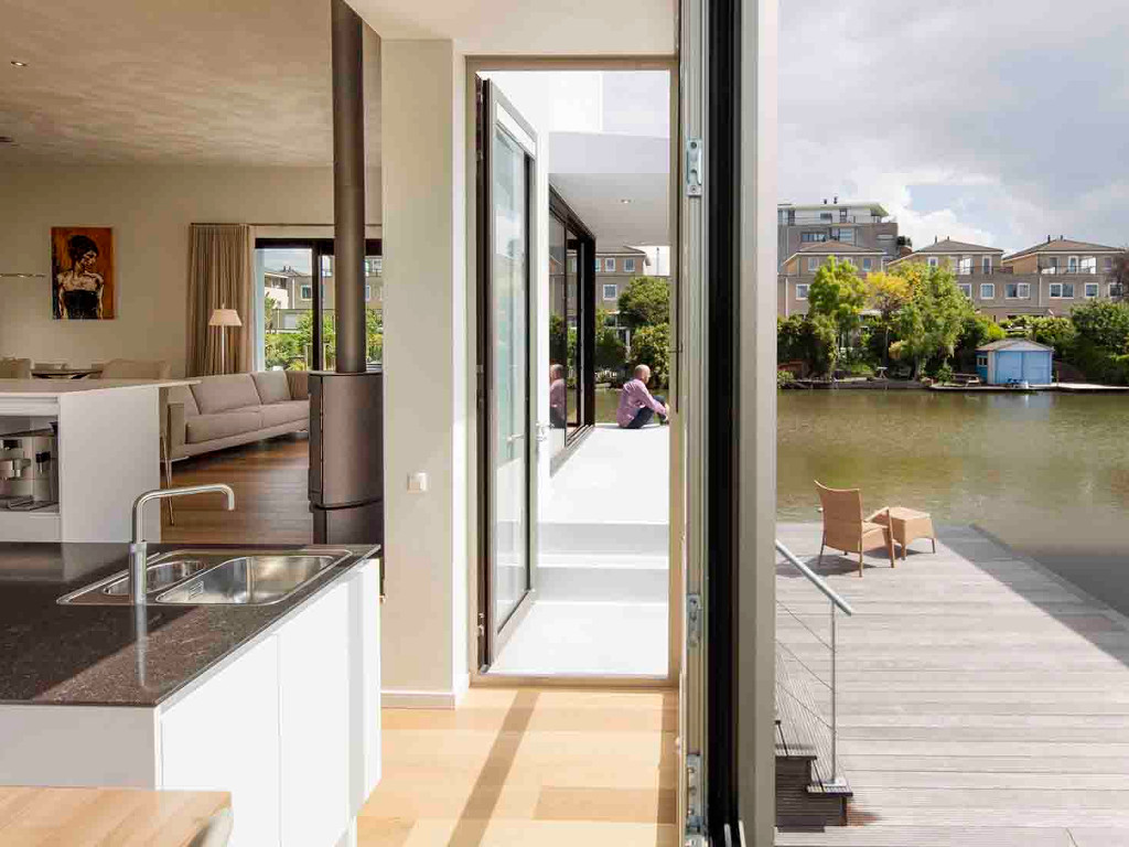 Float House