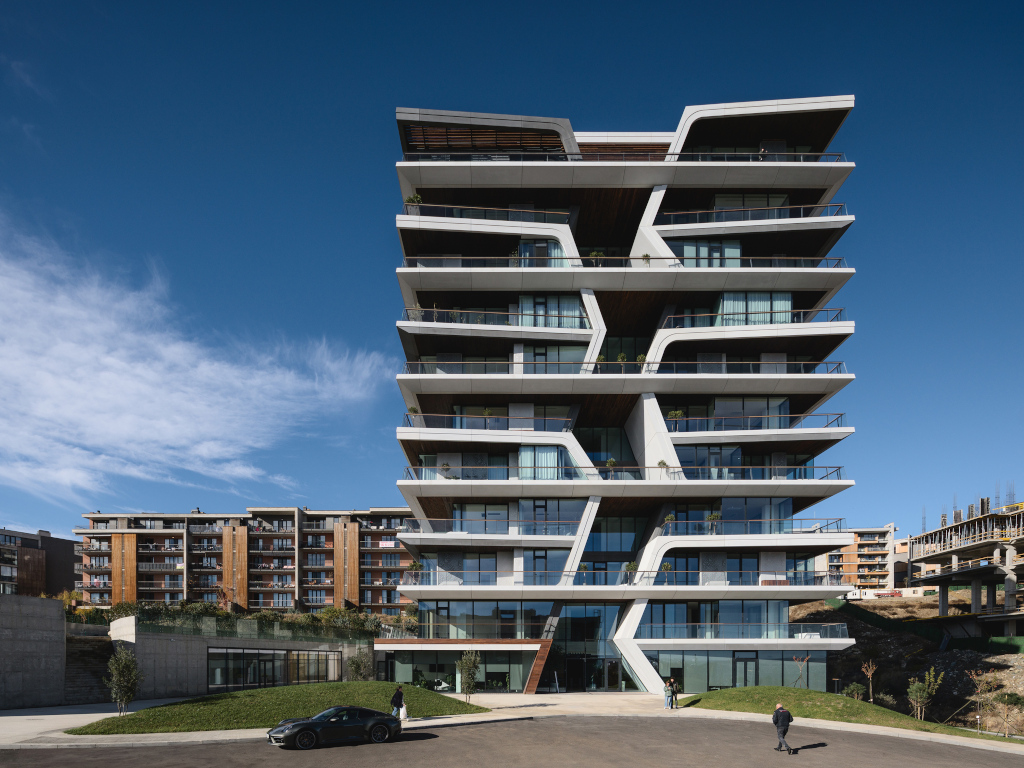 Lisi Green Tower