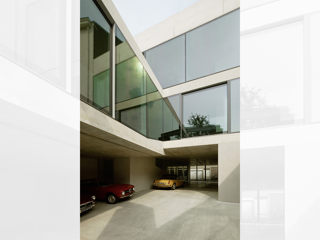 V House